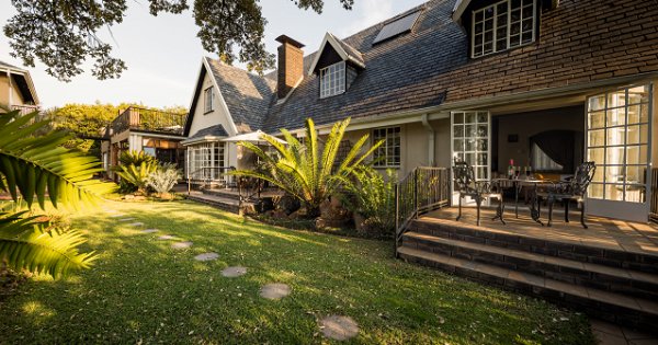 Home - Gallo Manor Executive Bed and Breakfast.