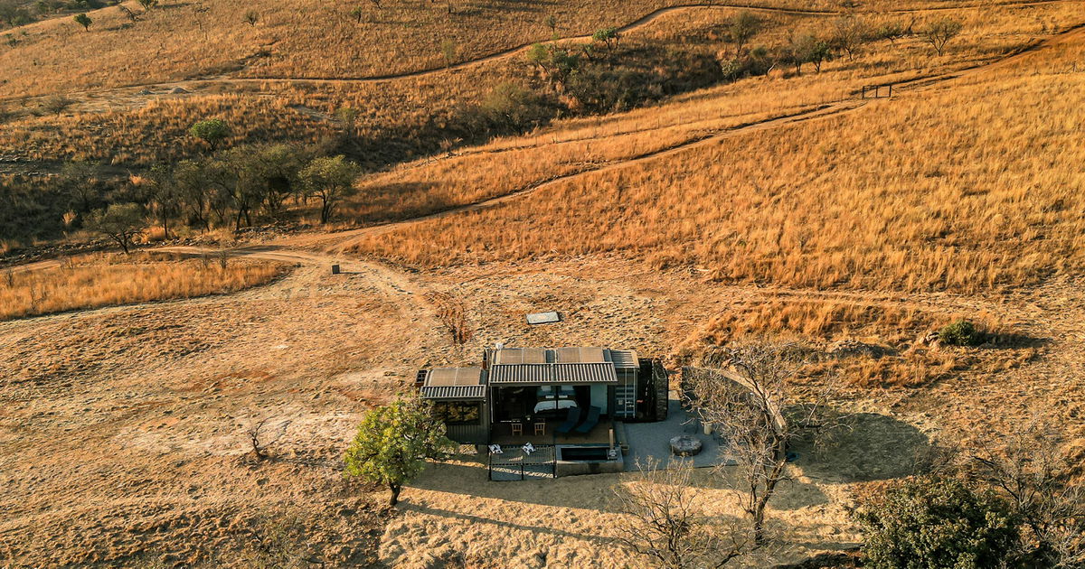 Cradle Luxury Cabin 1 - Hartbeespoort | Lifetree Escapes