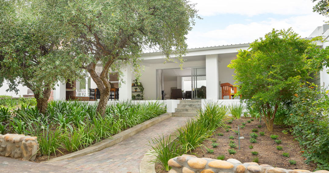 Oak Cottage: Private Pool & Hot Tub in Wellington Winelands | Lifetree ...