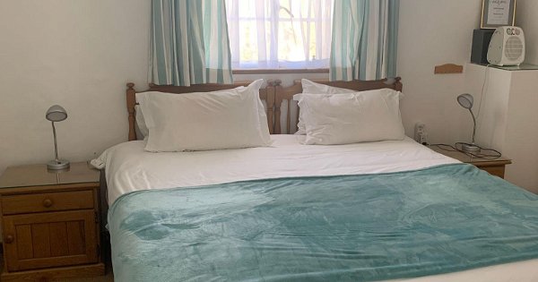 Restio - Howards End Manor