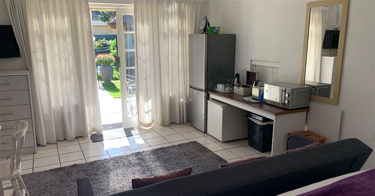 Nivenia - Howards End Manor