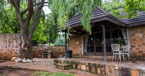 Golden Cottage - Riverman Cabin Country Lodge