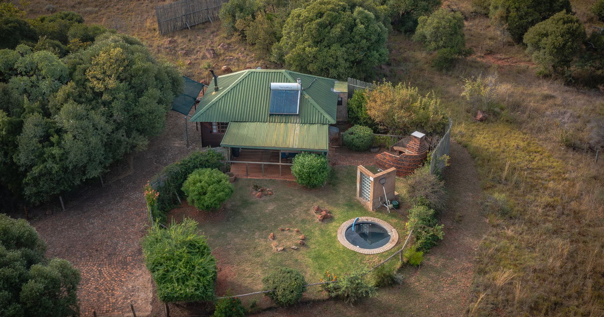 CABBAGE TREE COTTAGE - HolidayDOG