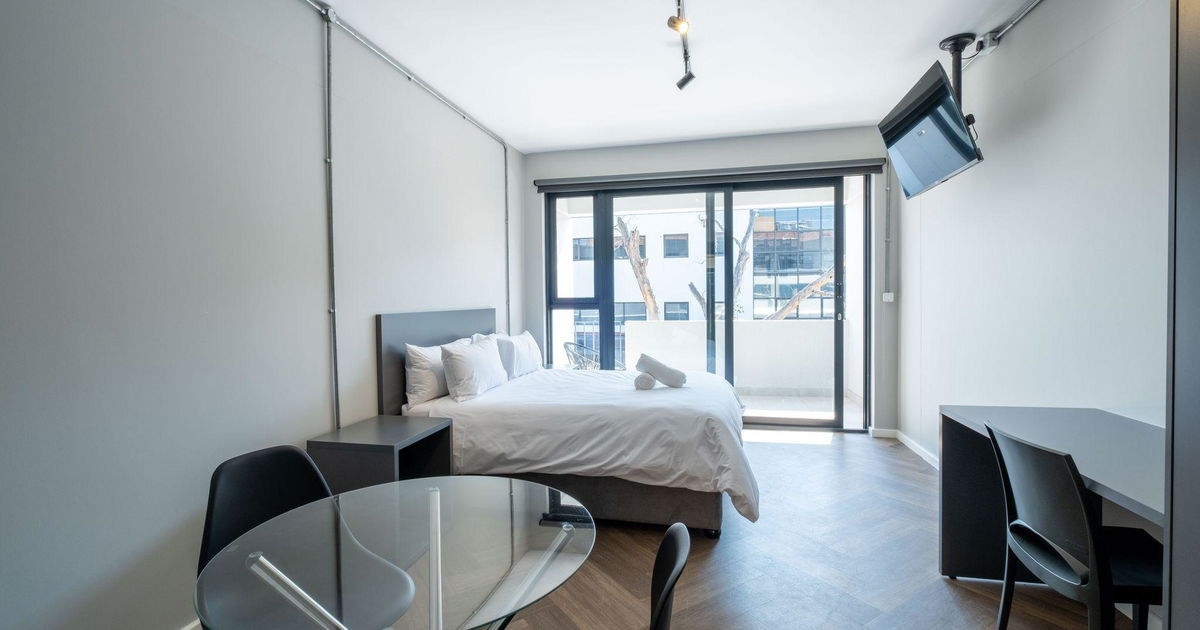 Inn & Out Plus Rosebank | Upscale Rosebank Location