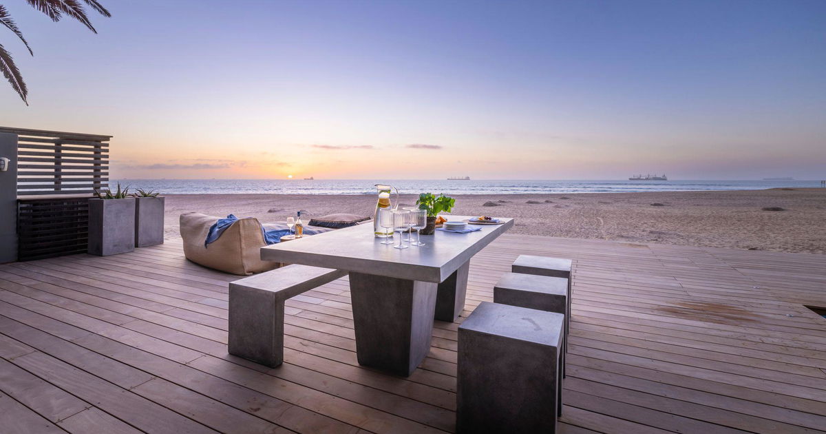 Beachfront Luxury Oasis | Exclusive Holiday Home in Dolphin Beach, Namibia