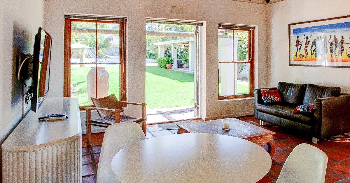 UNIT 1 - Thatched Cottage - Albourne Boutique Guest House