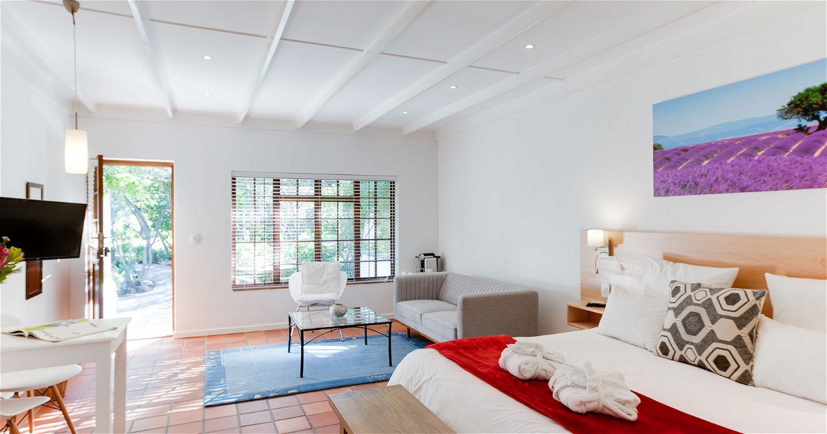 Pool Suites - Albourne Boutique Guest House