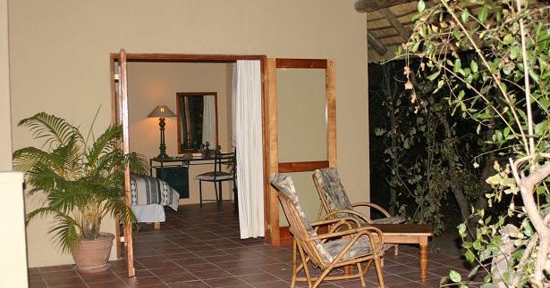 Bushwillow Chalet - Masodini Private Game Lodge