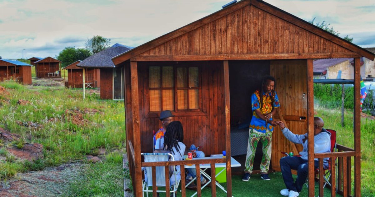 Lebo-Land Camping site - Lebo's Soweto Backpackers