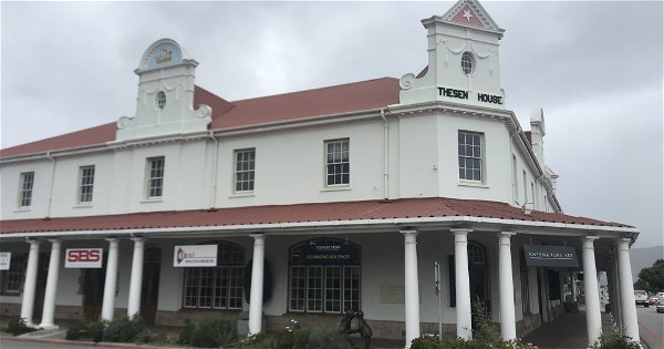 Knysna gallery celebrates 25th anniversary - Knysna Museums