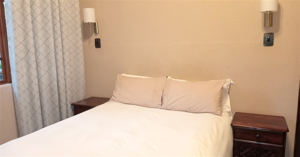 Standard Room Queen-size bed - Duma Lodge