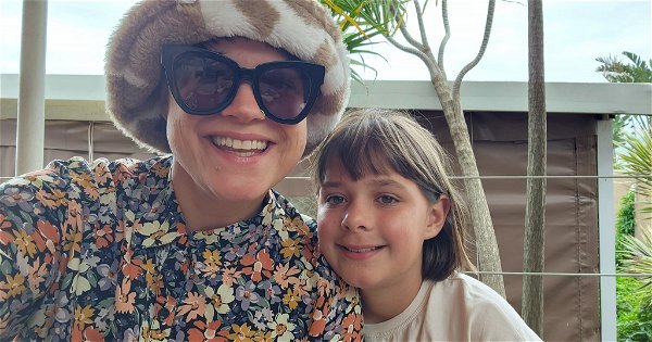 Celeb Visits: Jane Linley-Thomas - 305 Guest House